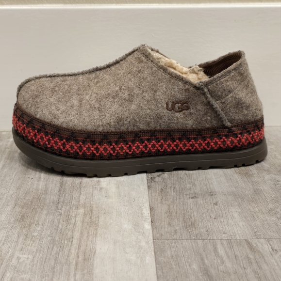 UGG | Shoes | Ugg Womens Refelt Tasmanbraid Slipon Cozy Flats Size 6 ...